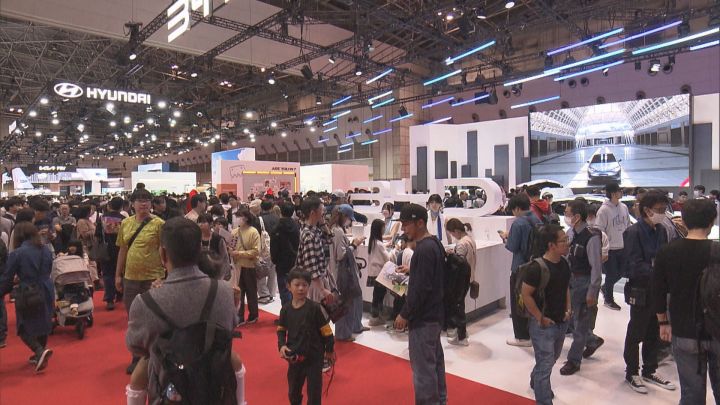 中国の「黒船」も襲来…ジャパンモビリティショーで『オレンジのセンチュリー』が注目集めたトヨタ 海外勢含めた“乱戦”へ - Locipo（ロキポ） 無料テレビ動画・見逃しネット配信サービス